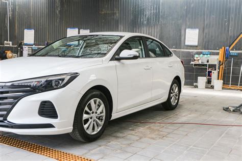 逸动PLUS 1 6L GDI 手动精英版外观细节图片 汽车图片大全 易车