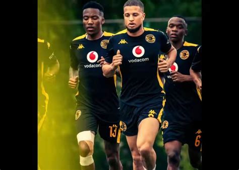Kaizer Chiefs Tie Down Senior Midfielder