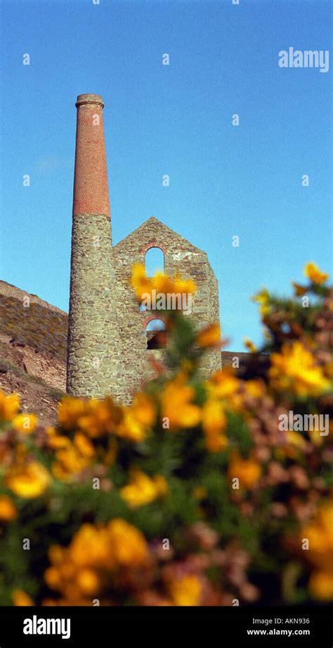 Cornish Mine Pumping Station Stock Photo Alamy