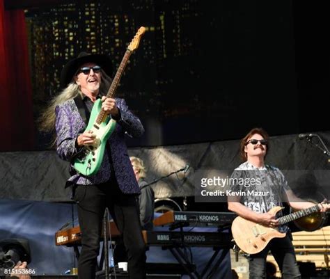 8899 Patrick Simmons Photos And High Res Pictures Getty Images
