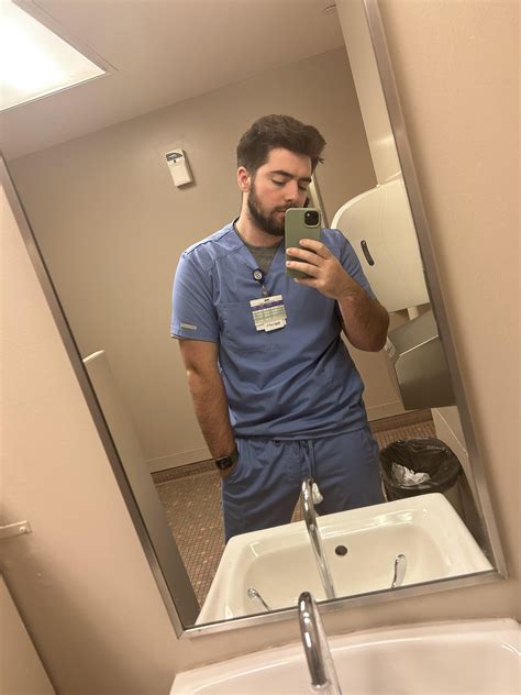 Dad Bod Under The Scrubs R Dadbod