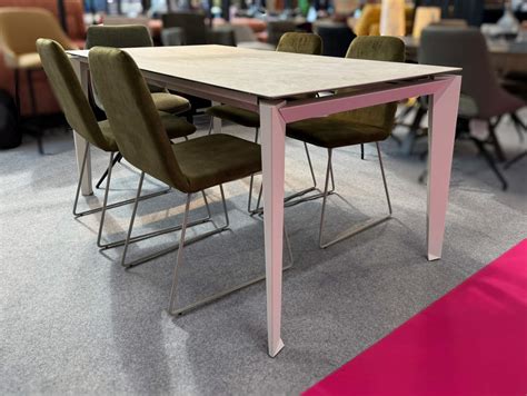 Ex Display Iconic Extendable Table White Cadira