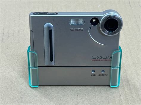 Yahooオークション Casio Exilim Ex S2 カシオ デジカメ