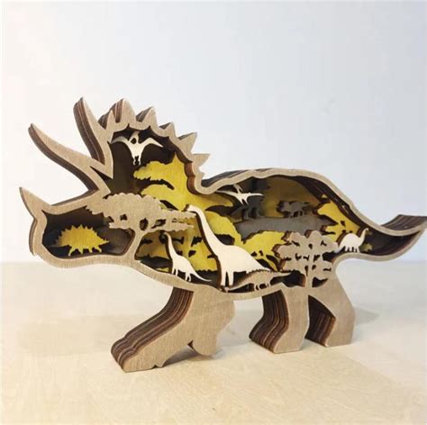 Houten Dinosaurus Wanddecoratie Tryceratops Ophangbaar