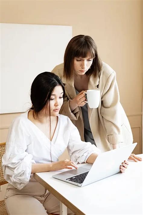 높은 수준의 설계 실력을 갖춘 300명을 양성하고 있습니다