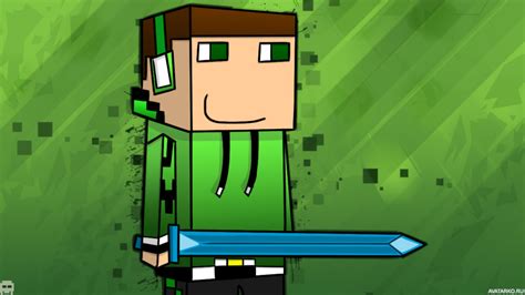 Человечек из Майнкрафт в зелёной одежде с алмазным мечом — Картинки для аватарки