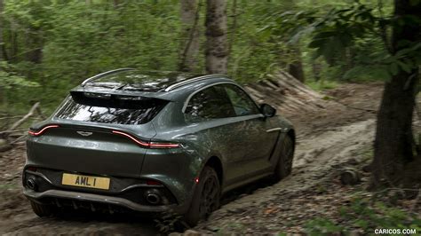 Aston Martin DBX Stirling Green 2021MY Off Road