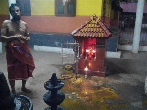 Karakkad Ayyappan Kovil Temple Book Vazhipadu Online