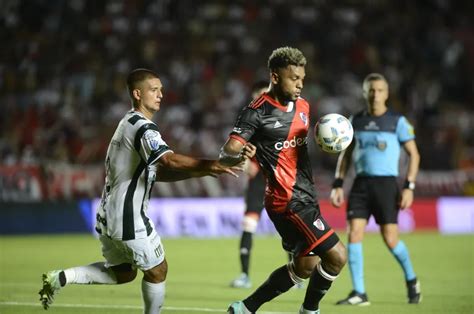 River Goleó A Excursionistas En Su Debut En La Copa Argentina El