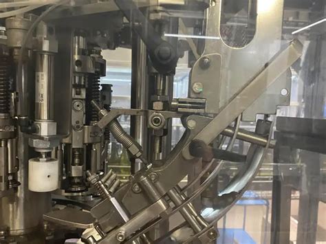 Machine De Capsulage Ropp Doccasion Arol 6 Têtes 6000 Bph Used Bottling Lines