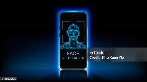 Glowing Light 스마트폰의 얼굴 인식 및 생체 인증 Face Id 및 생체 인식 개념 사람 얼굴의 다각형 메쉬 와이어