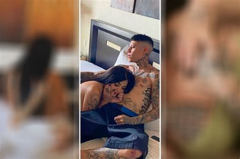 Critican a Santa Fe Klan por fotos íntimas con Karely Ruiz