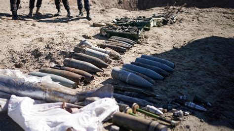 Лондон Русия изпитва недостиг на боеприпаси в Южна Украйна Русия Новини Бг