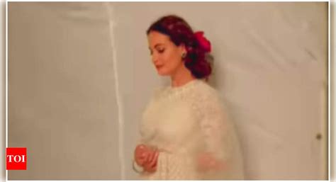 Dia Mirza Shares A Bts Video From Her Photoshoot Says Mamma S At Work Hindi Movie News