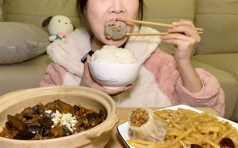 冬天就是要吃热乎乎的下饭菜！肉沫茄子煲 酸辣土豆丝～ 丫霸的丫丫 丫霸的丫丫 哔哩哔哩视频