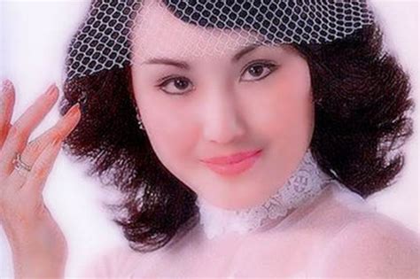 《新白娘子传奇》中的许姣容，78岁了依然如此端庄美丽，怪不得儿子这么帅气！