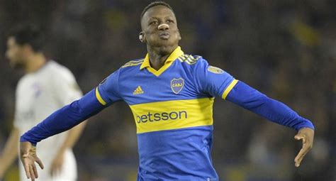 Luis Advíncula en Boca Juniors la importancia de pasar los años