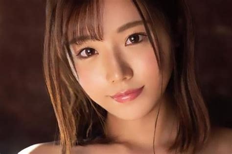 本郷愛 1ヶ月の禁欲で欲求不満なデカパイ娘！疼きまくりのまんこを手マン責めされ潮吹き噴射 無料av動画
