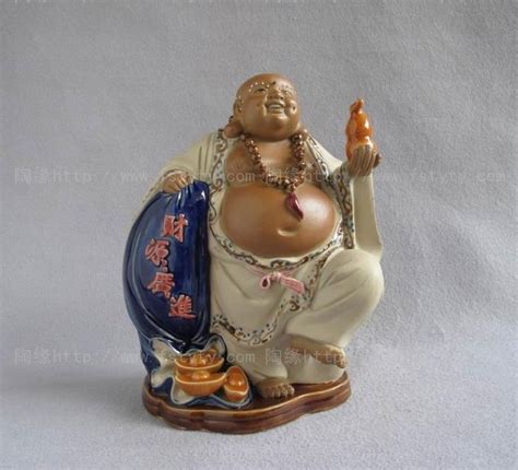 石湾公仔，高档品《财源广进》，广东省陶瓷艺术大师 周永锵创作 网上商城 佛山陶缘 专业石湾公仔 柴烧陶艺网站 Powered By