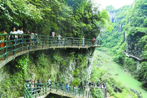 魅力張家界8天~鳳凰古城七星山天子山天門狐仙秀 台中早午 世興旅行社