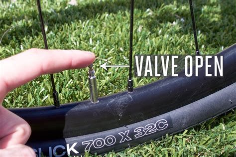 Presta vs Schrader: What's this Valve? – Pure Cycles