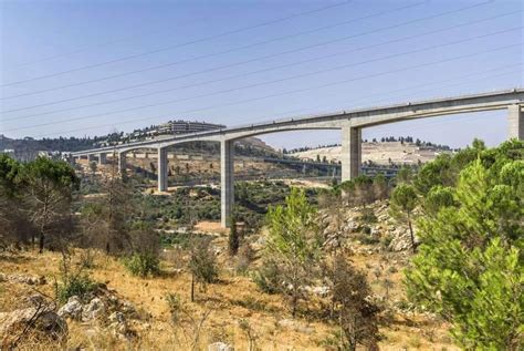 Types Advantages And Disadvantages Of Cantilever Bridges