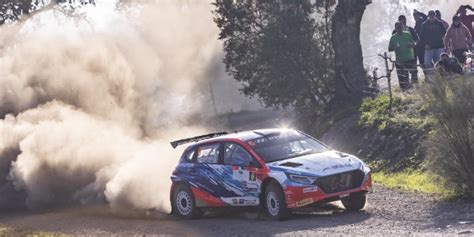 Jan Solans E Iván Ares Se Suben Al Podio Del Campeonato · A Todo Motor