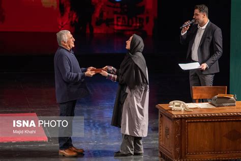 از یک درخواست خاص تا همه برگزیدگان در صحنه پایانی تئاتر فجر تقدیر از