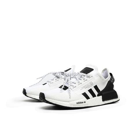 รองเท้าผ้าใบผู้ชาย Adidas Originals Nmd R1 V2 White Black รองเท้าผ้าใบ