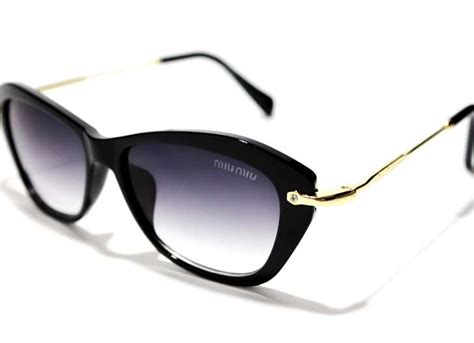 Сонцезахисні окуляри Miu Miu