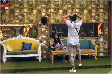 Bigg Boss 13 Day 72 Dec 11 Madhurima Vishal Spend Time With Each