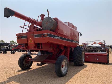 Case Ih 1660 Axial Flow Combine And 1010 Front Harvesters Case Ih Sa