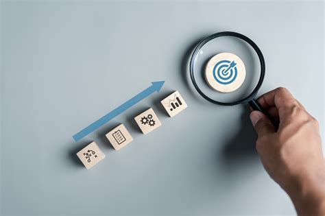 비즈니스 성장 성공 성과 Pdca 개념 계획 개발 리더십 및 고객 대상 그룹을 위한 계단 또는 사다리 개발에 대한 스톡 사진 및
