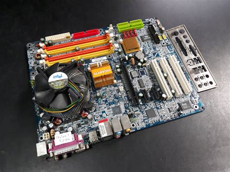 Płyta GIGABYTE GA 8I915P DUO Pentium 3 2 GHz GW 7832502281