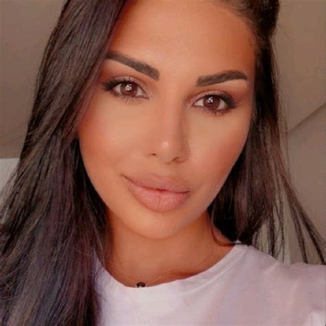 Maya Hammoud Lebanese International University محافظة بيروت بيروت لبنان Linkedin