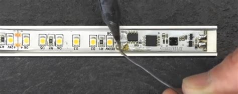 Cómo instalar una tira LED con sensor Inhogar