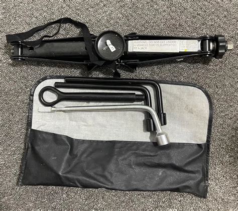 Genuine Mercedes Benc V Class Vito Viano Jack Tool Kit Set 2017 2024 £