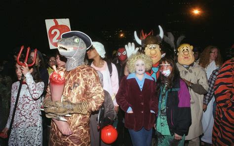 These Pictures Show Exactly How Perfect Halloween Was In The 90s