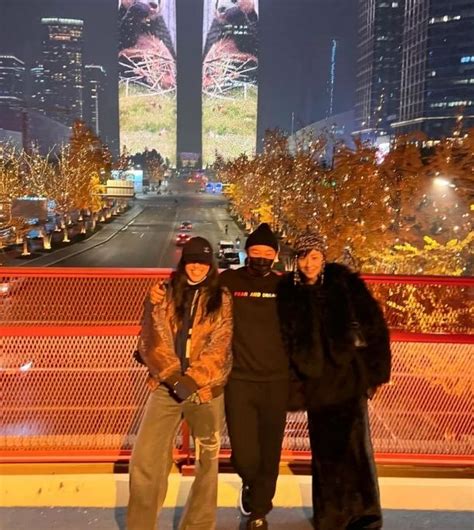 陈奕迅20岁女儿谈恋爱，全网酸了：你女儿都有对象了，我们还单身！ 知乎