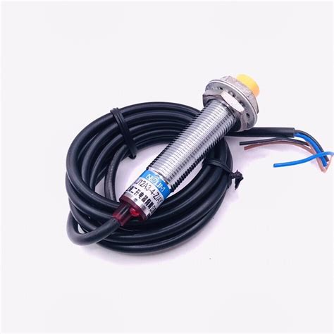Lj12a3 4 Z Ay Proximity Sensor Switch เซนเซอร์ตรวจจับโลหะ ขนาดเกลียว 12mm Pnp Nc ระยะตรวจจับ 4mm