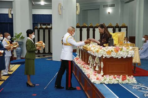 ในพระราชสำนัก กรมพระศรีสวางควัฒน พระราชทานพระวโรกาสให้ คณะบุคคลต่างๆเฝ้า ถวายพระพรชัยมงคล