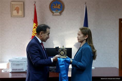 ХЭҮК ын даргаар ажиллах Д Сүнжид гэж хэн бэ