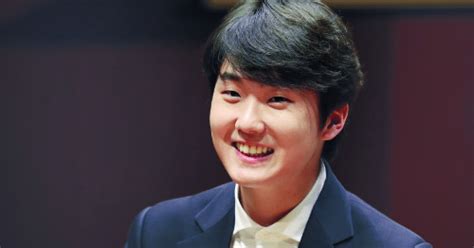 피아니스트 조성진 쇼팽 콩쿠르 우승자보다 음악가로 기억되고파