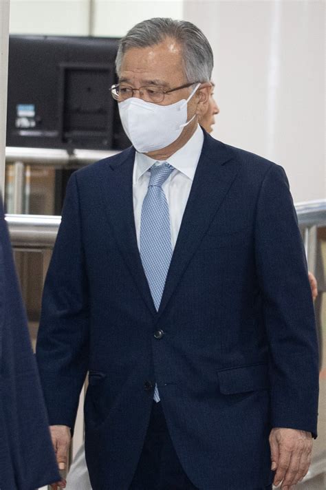 가짜 수산업자 금품 박영수 1심 징역형 집유반성 없어