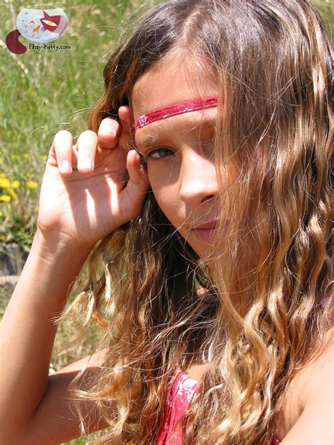 Kitty Play Kitty Set 001 Autour De Larbre V2ph