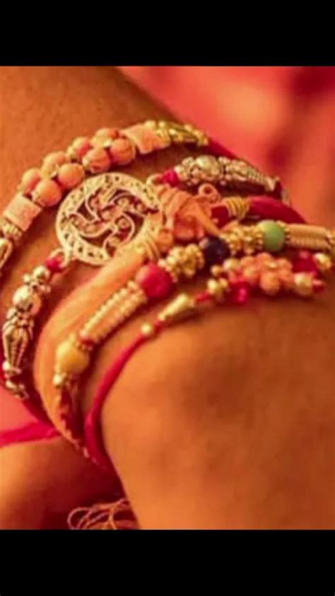 रक्षाबंधन २०२४ भावाला राखी बांधण्याआधी पहिली राखी यांना बांधा