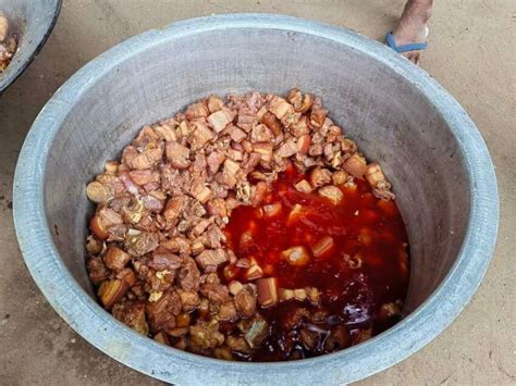 ဆားလင်းကြီးမြို့နယ်တွင်းရှိ ရေဘေးသင့်စစ်ရှောင် ၅၀၀ ခန့်ကို အာဟာရဒါနလှူဒါန်း Khit Thit Media