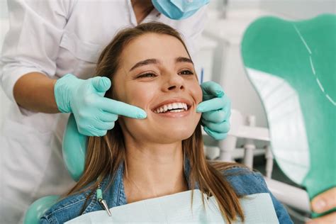 Teeth Whitening Vs Veneers Which Is Right For Me Mclean Aura