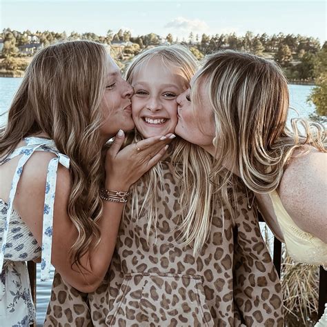 Marjorie Engle 𝐀𝐫𝐞 𝐲𝐨𝐮 𝐚 𝐥𝐨𝐜𝐚𝐥 𝐛𝐮𝐬𝐢𝐧𝐞𝐬𝐬 𝐨𝐰𝐧𝐞𝐫 𝐓𝐡𝐞𝐧 𝐭𝐡𝐢𝐬 Facebook