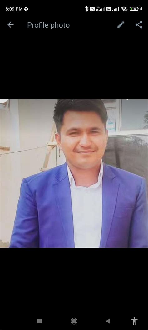 मजबूत हरियाणा हरियाणवी लोक नृत्य कलाकार कमलेश मोर को Facebook